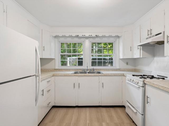 8 Captains Ln, Mattapoisett, MA 02739 | MLS #73465 | Compass