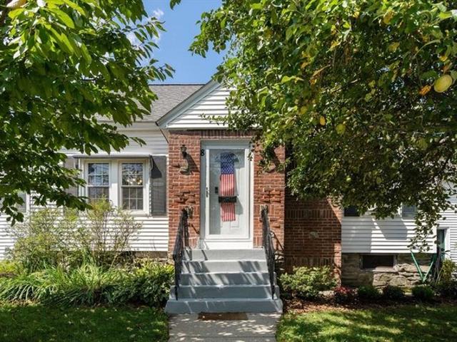 8 Cardinal Rd, Worcester, MA 01602