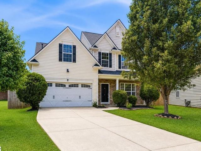 8 Carillon Ct, Simpsonville, SC 29681