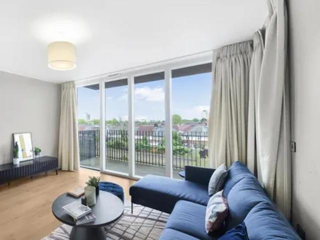 8 Carpet Street, London, E15 2DP, United Kingdom | 3 bed apartment for rent #138514418 | Rentberry