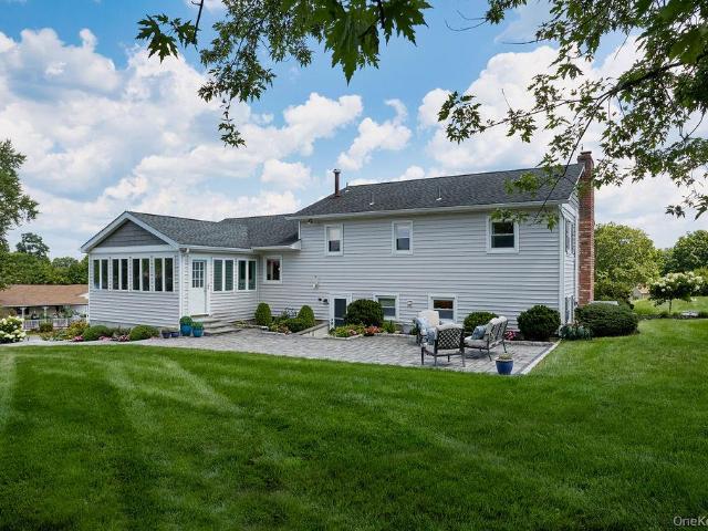 8 Carroll Drive