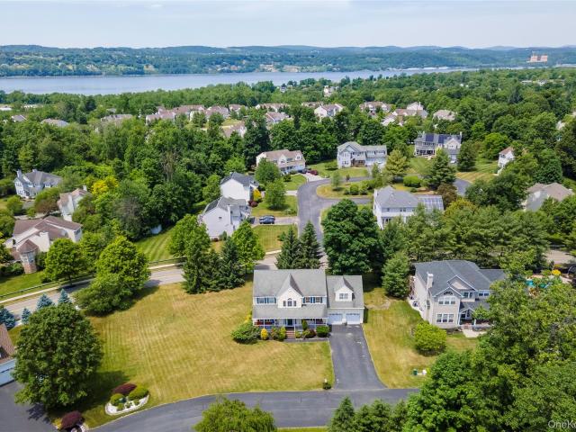 8 Cedardale Loop