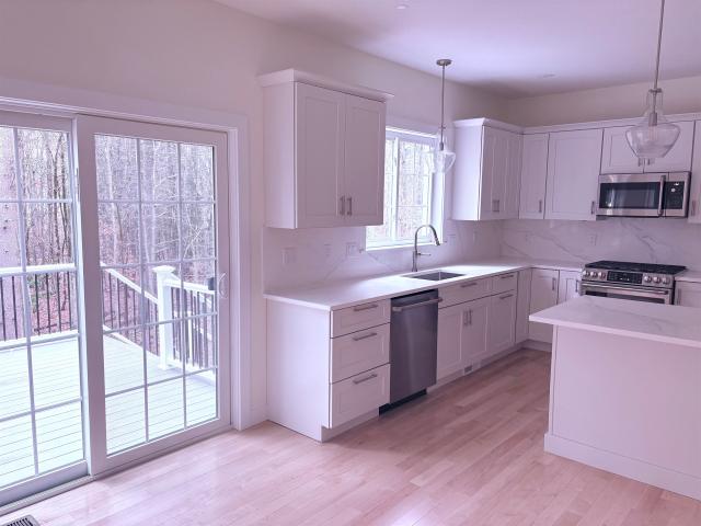8 Charlotte Drive # 4