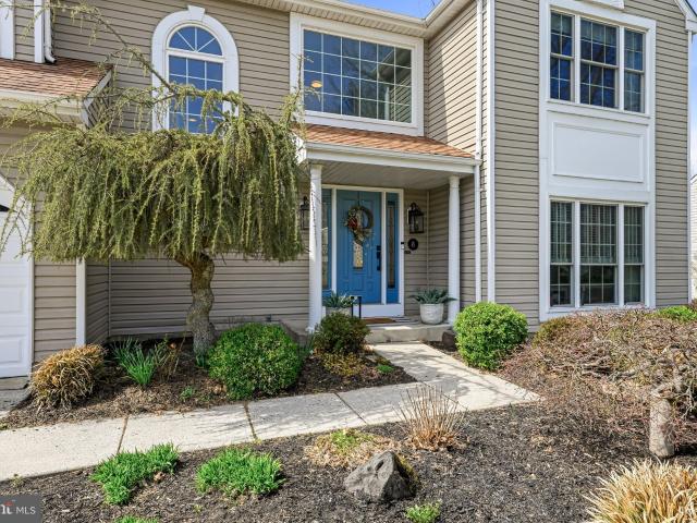 8 Chaucer Ln, Medford, NJ 08055 | MLS #NJBL2108