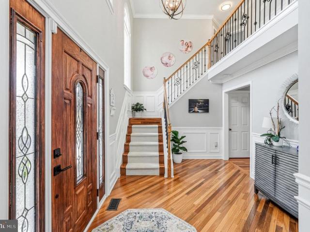 8 Chaucer Lane