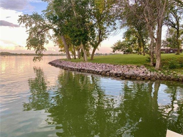 8 Cheryl Ave, Slayton, MN 56172