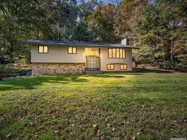8 Chesbro Bridge Rd, Columbia, CT 06237