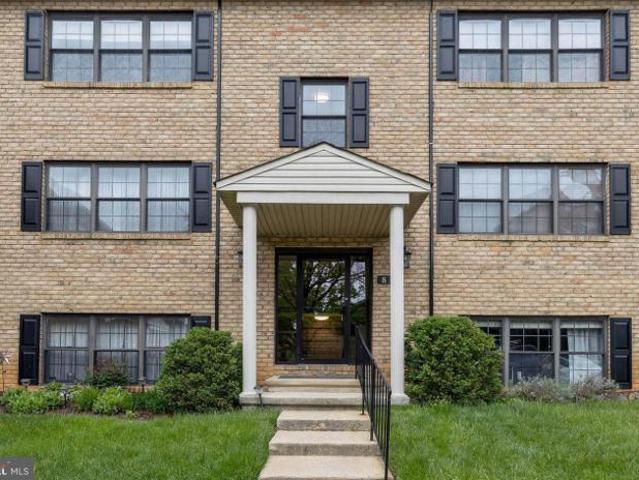 8 Choate Ct #8D, Towson, MD 21204