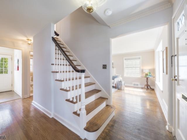 8 Claremont Dr