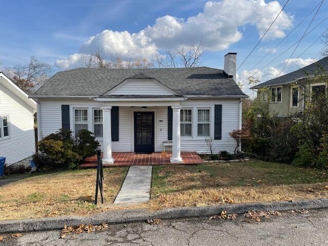 8 Clearview Avenue