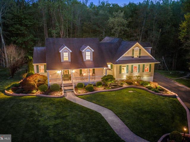 8 Cliff Ct, Sewell, NJ 08080 | MLS #NJGL2071 | Compass