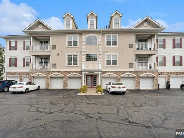 8 Cliff Rd Apt B3, Woodland Park, NJ 07424