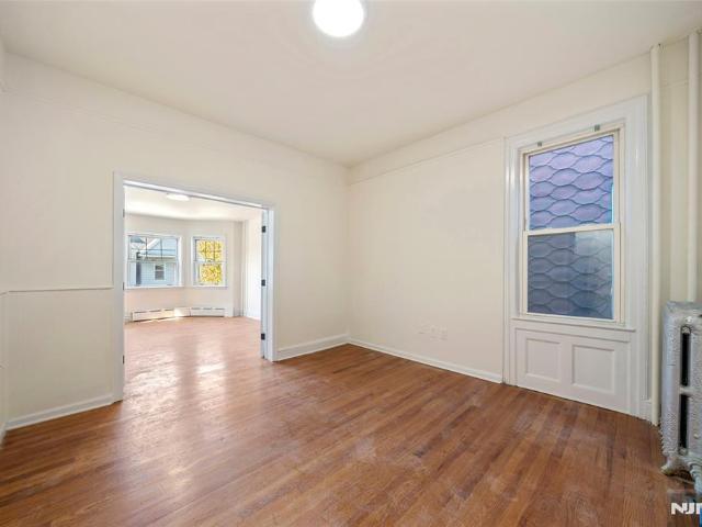 8 Cooper Place # 2nd Fl