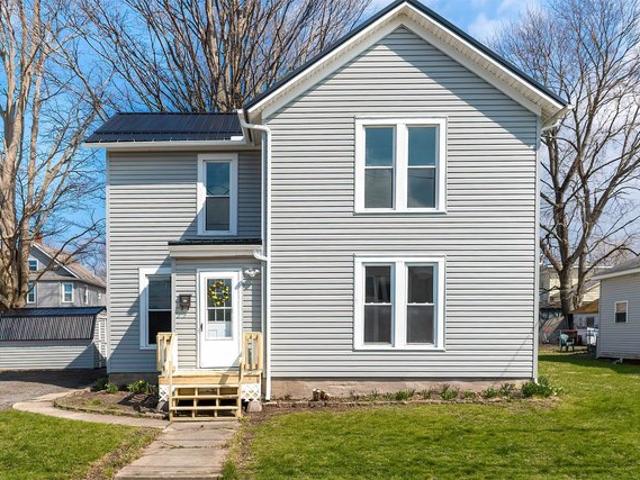 8 Colfax St, North East, PA 16428