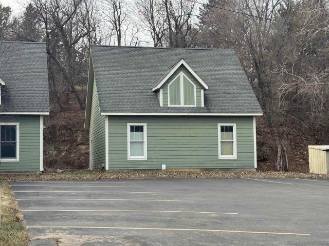 8 Commerce Street