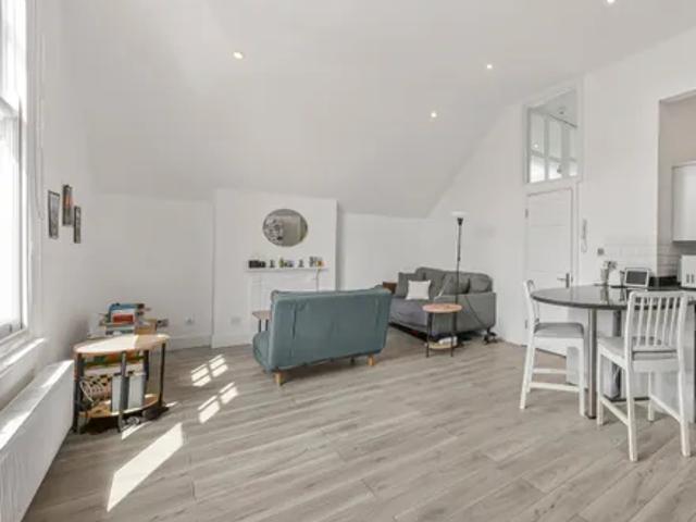 8 Compayne Gardens, London, NW6 3DH, United Kingdom | 2 bed apartment for rent #167482141 | Rentberry