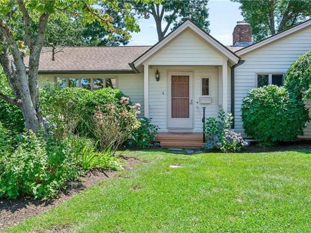 8 Conifer Dr, North Providence, RI 02904