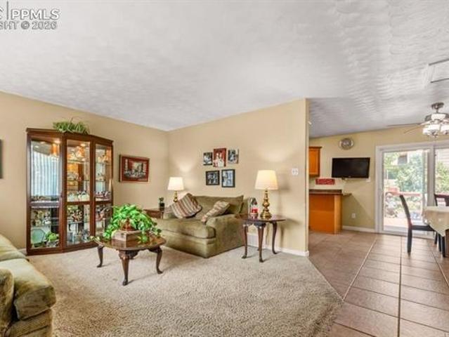 8 Cornflower Court