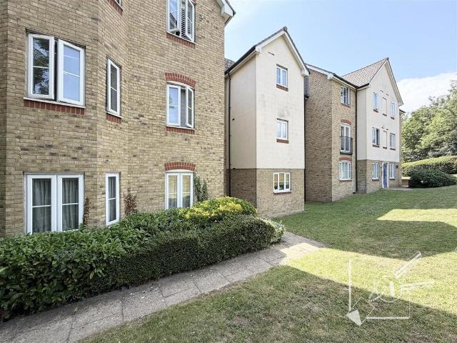 8 Covesfield 2 bed apartment to rent £1,150 pcm £265 pw