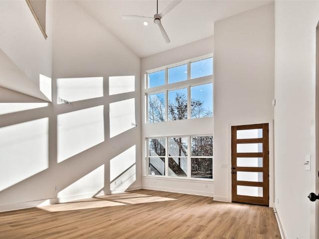 8 Cranfield Drive