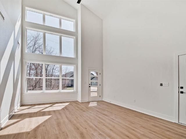 8 Cranfield Drive