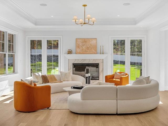 8 Crestview Road, Needham, US, MA