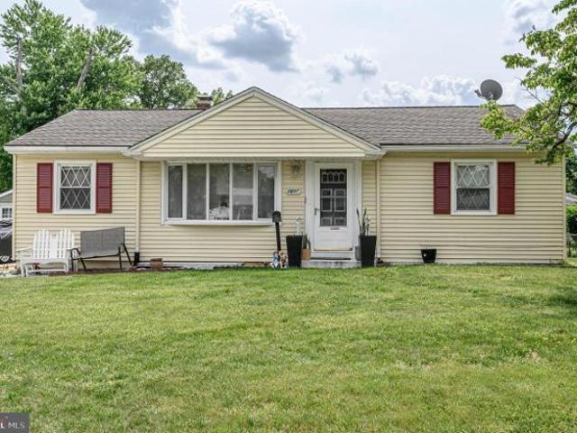 8 Duke Ave, Stratford, NJ 08084