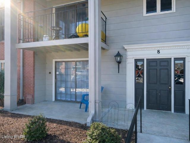 8 Dupont Way APT 1