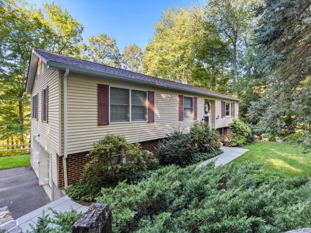 8 Debbie Ln, Cross River, NY 10518 | MLS #979210 | Compass