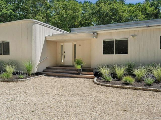 8 Deer Path, Quogue, NY 11959 | MLS #914000