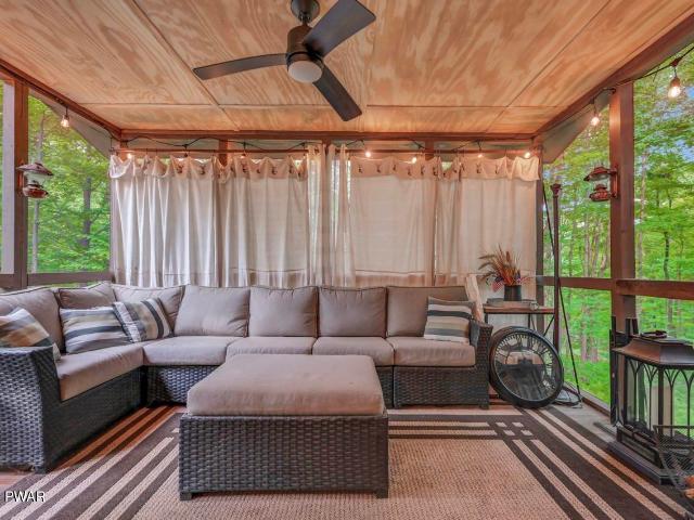 8 Deerfield Court