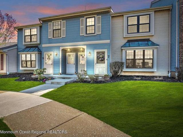 8 Deptford Ct #7, Freehold, NJ 07728
