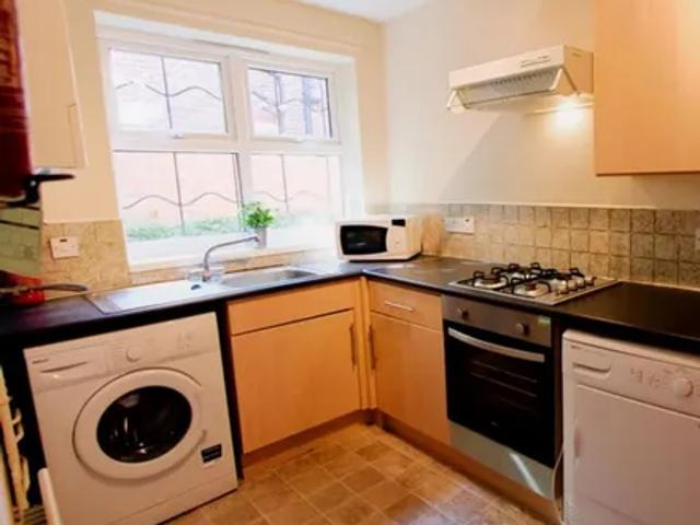 8 Exbury Street, Manchester, M14 6RF, United Kingdom | 3 bed house for rent #137557184 | Rentberry