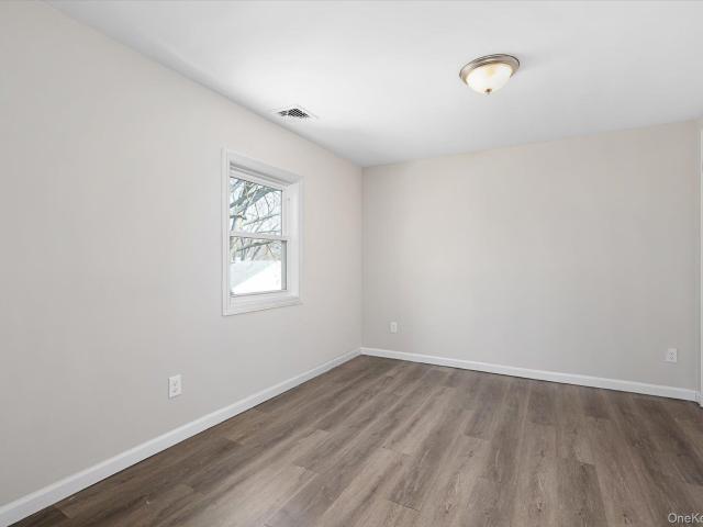 8 E 14th Street