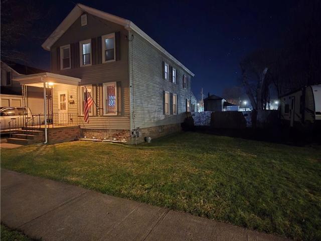 8 E 5th Street