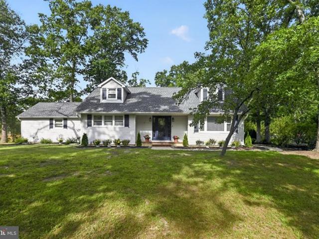 8 E Forest Glen Dr, Millville, NJ 08332