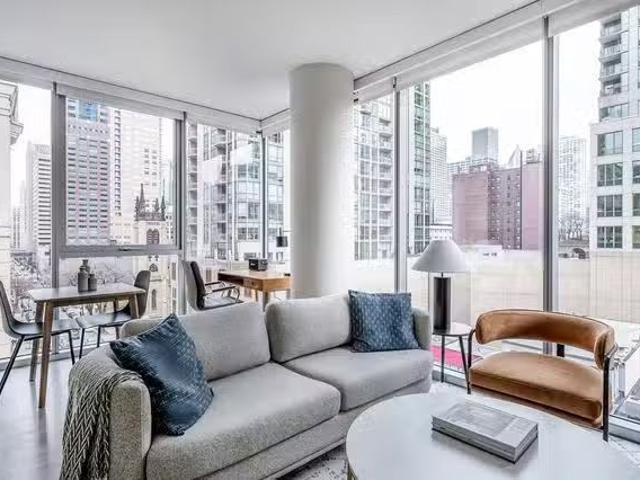 8 E Huron St, Near North Side 1 Bedroom 1 Bath
