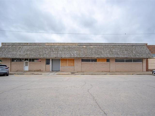 8 E Main Street