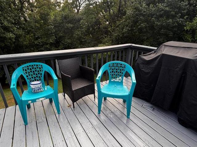 8 E Pearl Drive