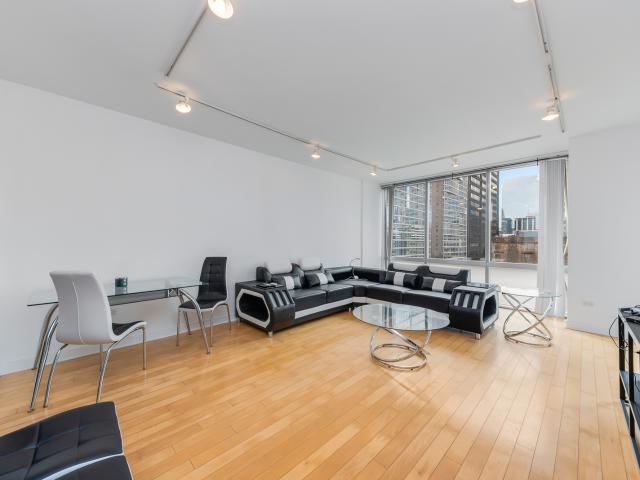 8 E Randolph St, Unit 2107, Chicago, IL 60601 | MLS #12594 | Compass
