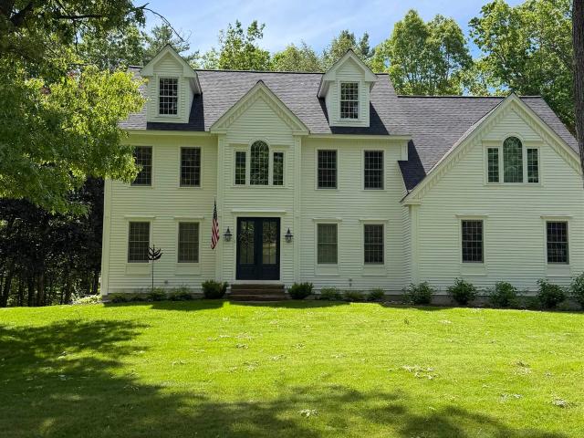 8 Eagle Court
