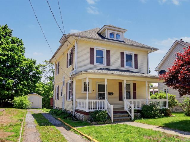 8 Eastview Avenue