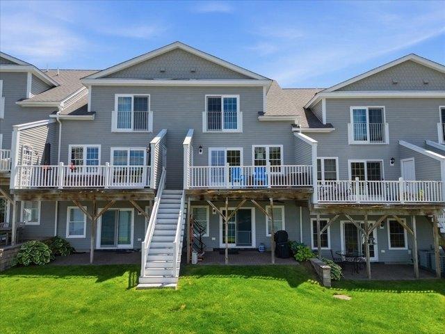 8 Eastern Point Dr Unit 8, Shrewsbury, MA 01545
