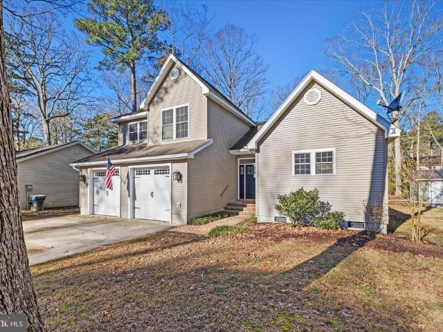 8 Edgewood Drive