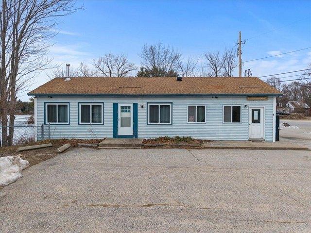8 Emery Corner Rd, Limerick, ME 04048