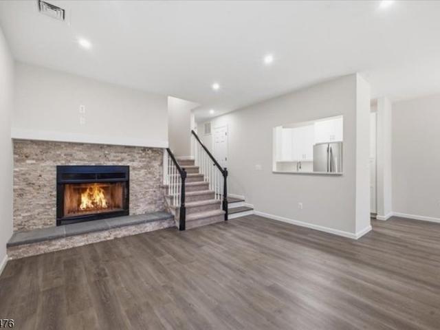 8 Encampment Dr, Bedminster Twp, NJ 07921