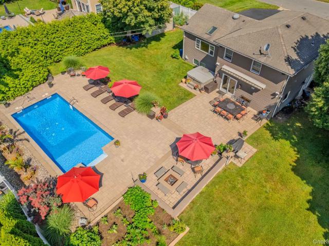 8 Feather Lane