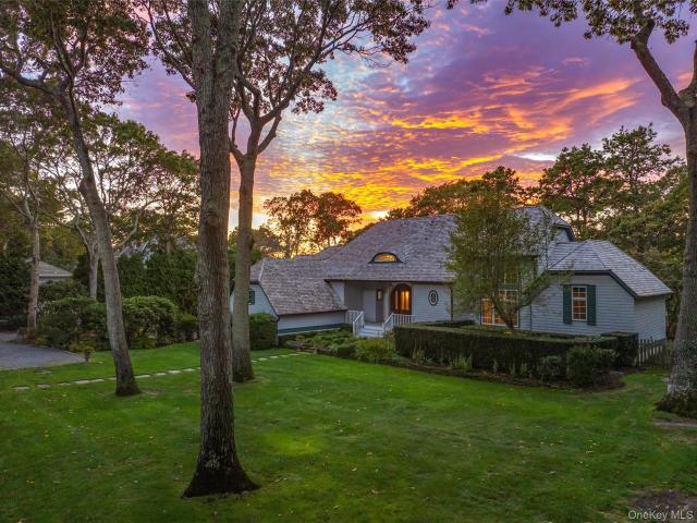 8 Fish Creek Ln, Remsenburg, NY 11960 | MLS #927021 | Compass