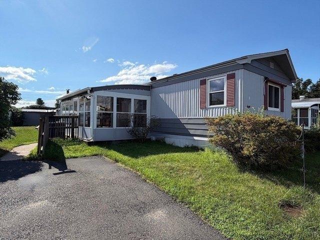 8 First Ave, Westfield, MA 01085