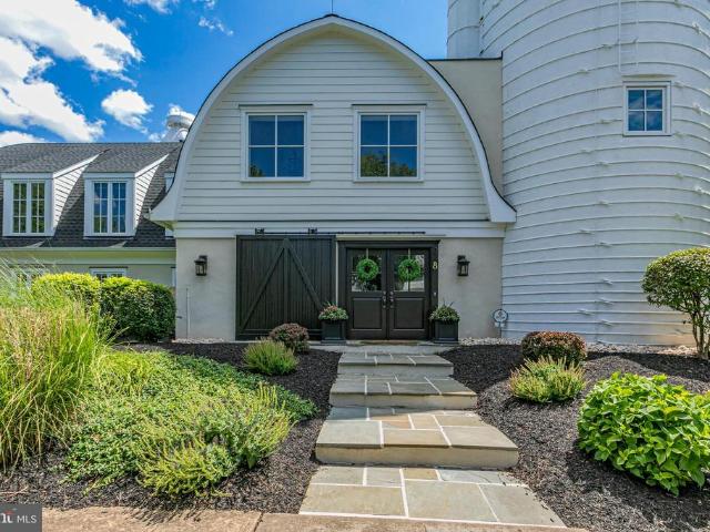 8 Flanders Valley Court